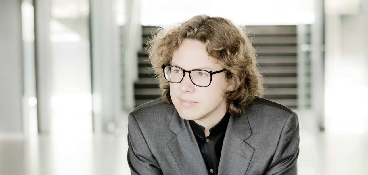 Hannes Minnaar in het Muziekgebouw Frits Philips Eindhoven. – Digitale ...